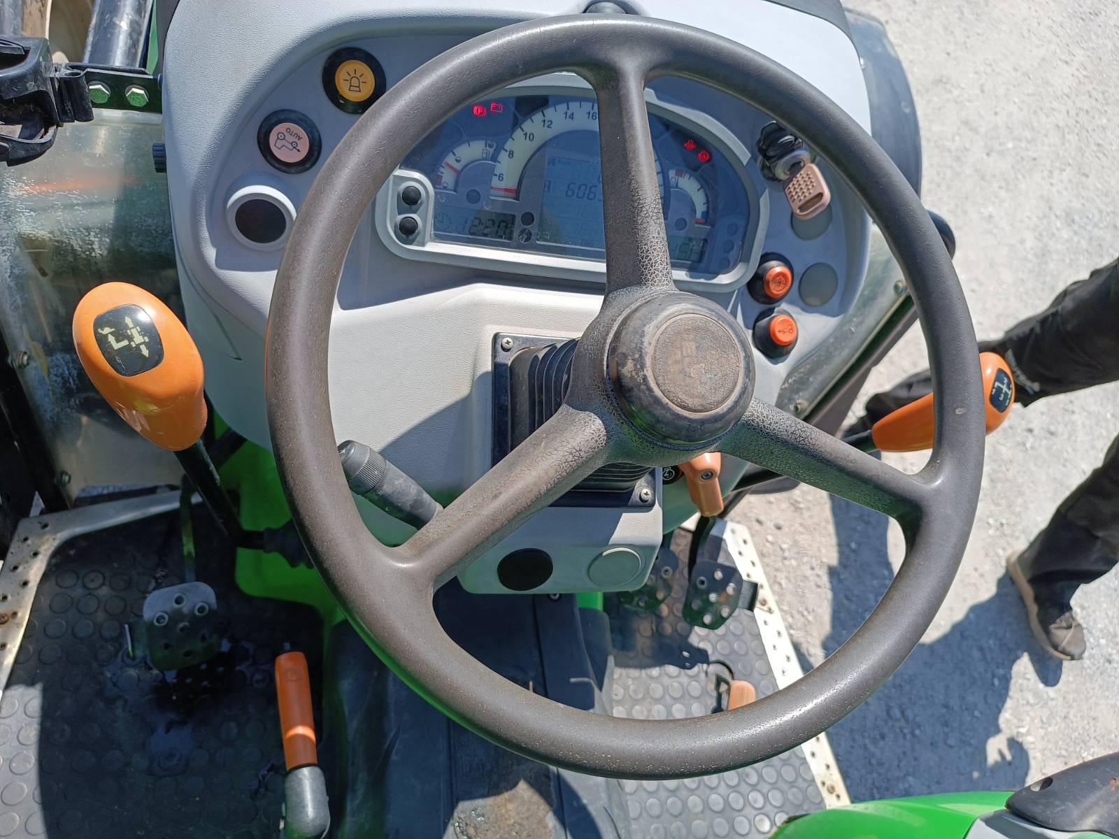 Deutz Agroplus 430F (ΕΠΩΛΗΘΗ) – Kouteris Tractors